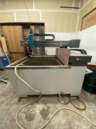 FLOW MACH 100 1313 Cortadoras por Chorro de Agua Usado - Excelente ...