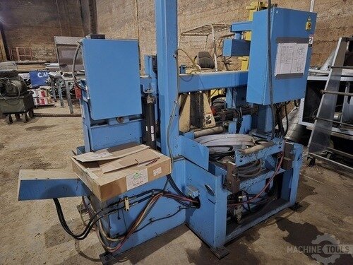 DOALL C-330NC 卧式带锯床 非常好 #609656 - MachineTools.com