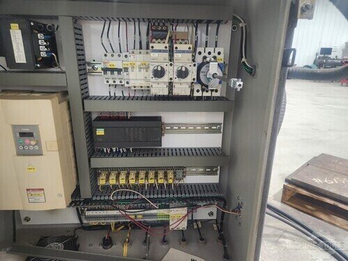 YAMAZEN INC. VEGA 2000 CHIP BLASTER High Pressure Coolant Systems Used ...