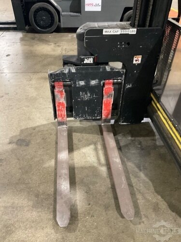 HYSTER V35ZMU Forklift Trucks #677370 - MachineTools.com